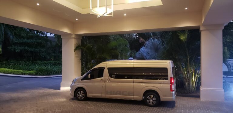 Elite Mobile Lounge with private driver - Jamaica Get Away Travels