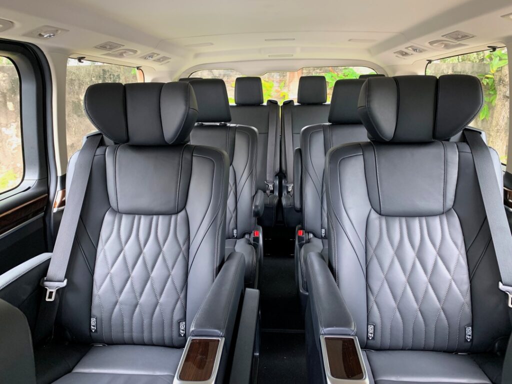 Mini Elite Executive Mobile Lounge - Jamaica Get Away Travel