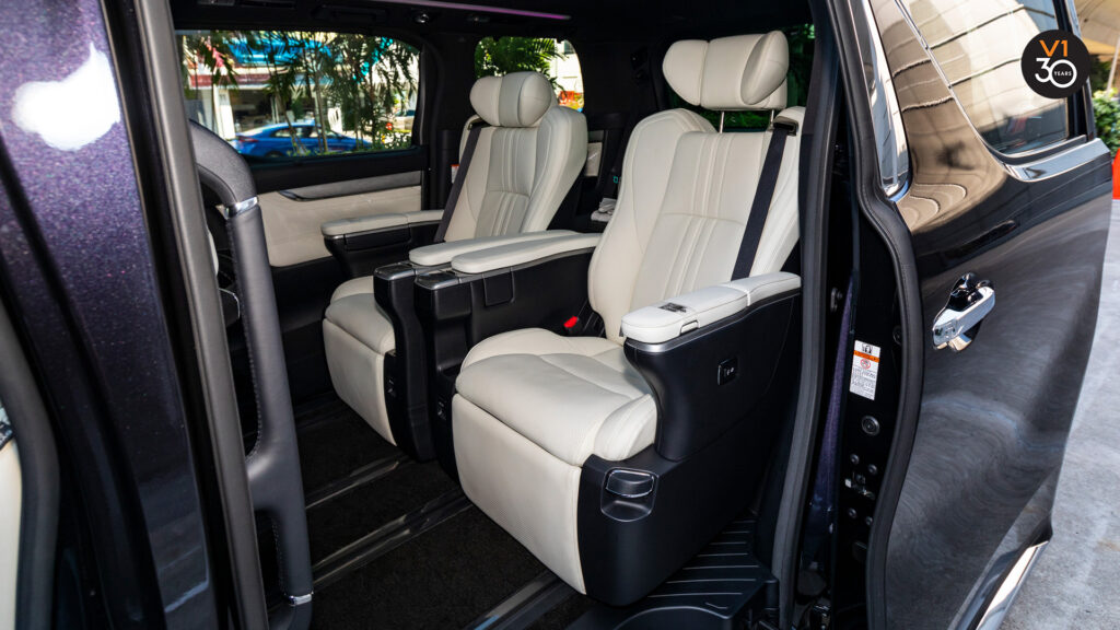 Mini Elite Executive Mobile Lounge - Jamaica Get Away Travel